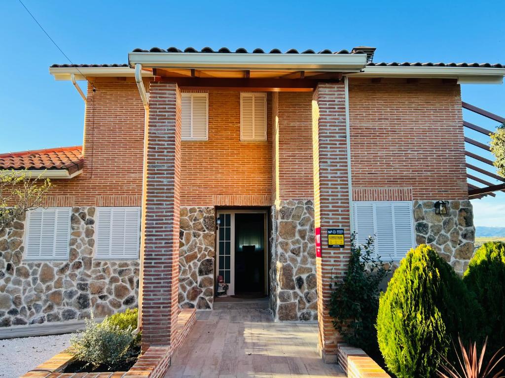 La Encina, casa tranquila con excelentes vistas, Mesones (updated ...