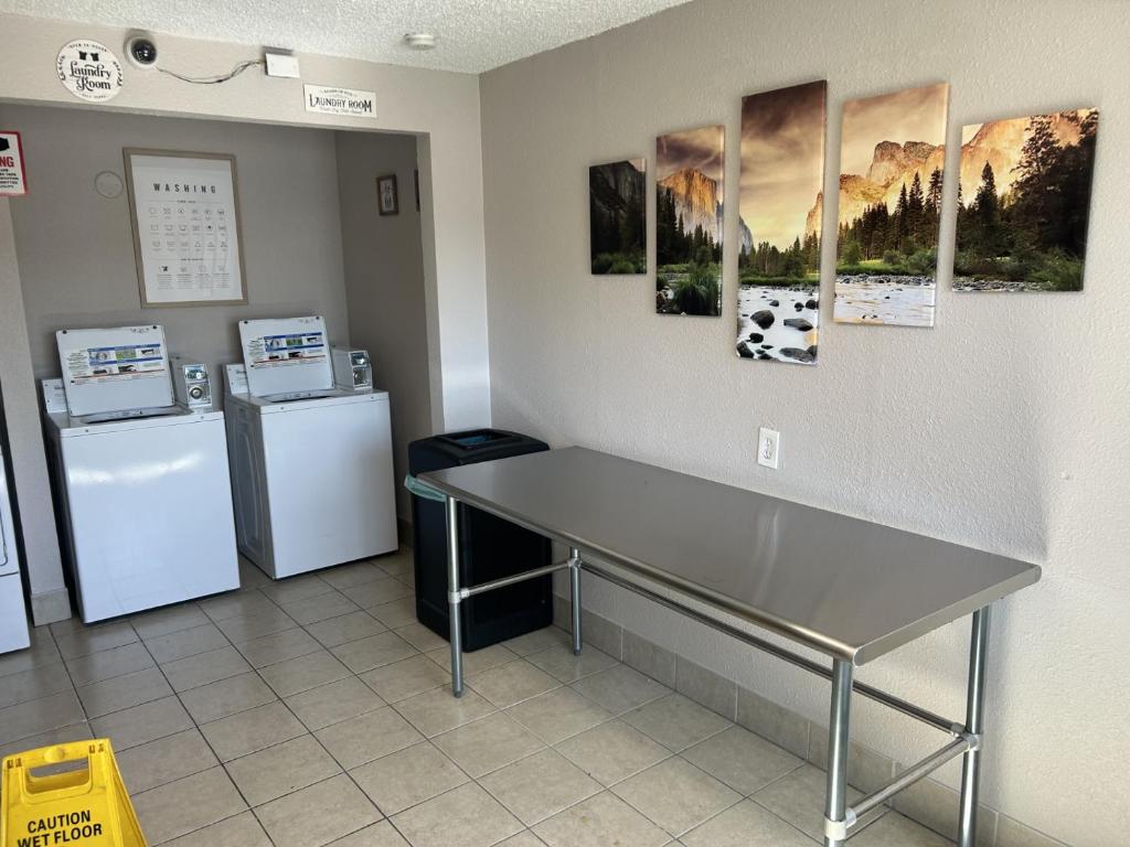 Days Inn by Wyndham Turlock, Turlock (updated prices 2025)