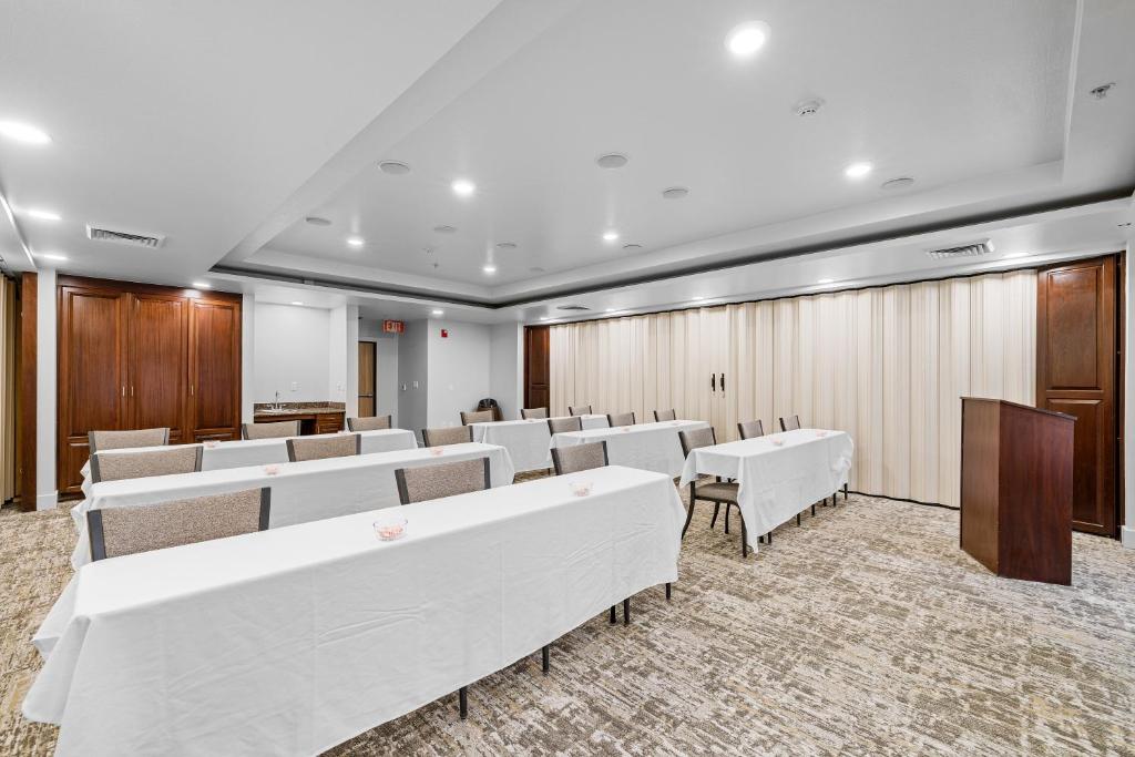 The Evergreen Hotel, McCall (updated prices 2025)