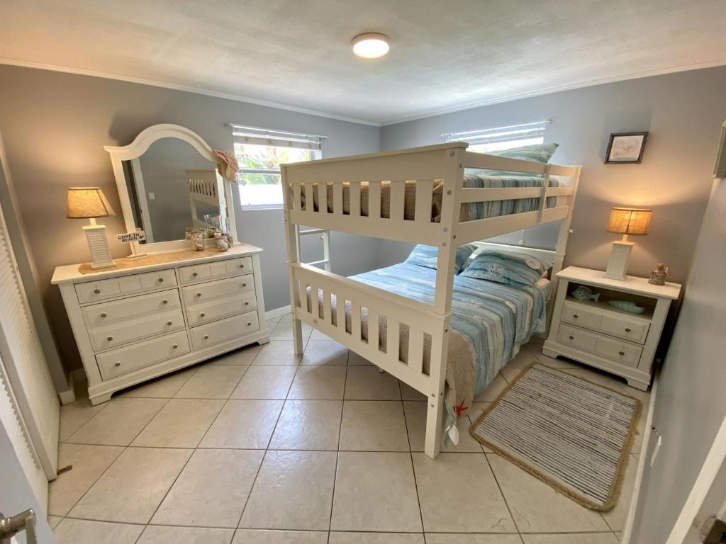 120 Bahia Complex, Fort Myers Beach (updated prices 2026)