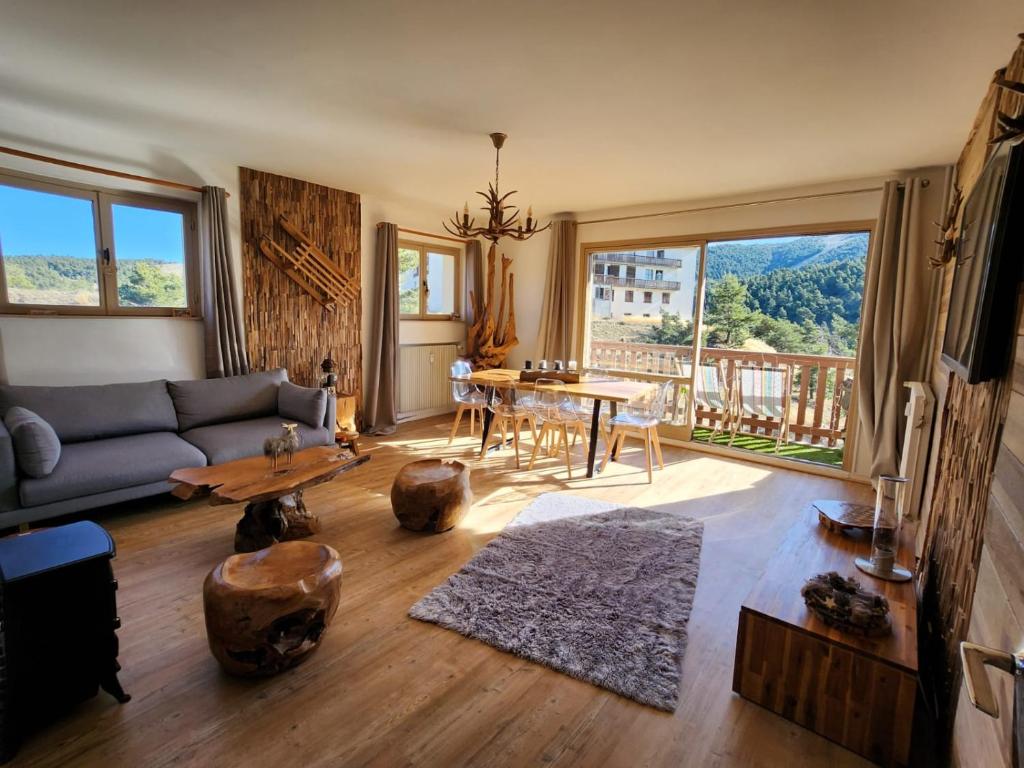 Gréolières Les Neiges, Gréolières (updated prices 2026)