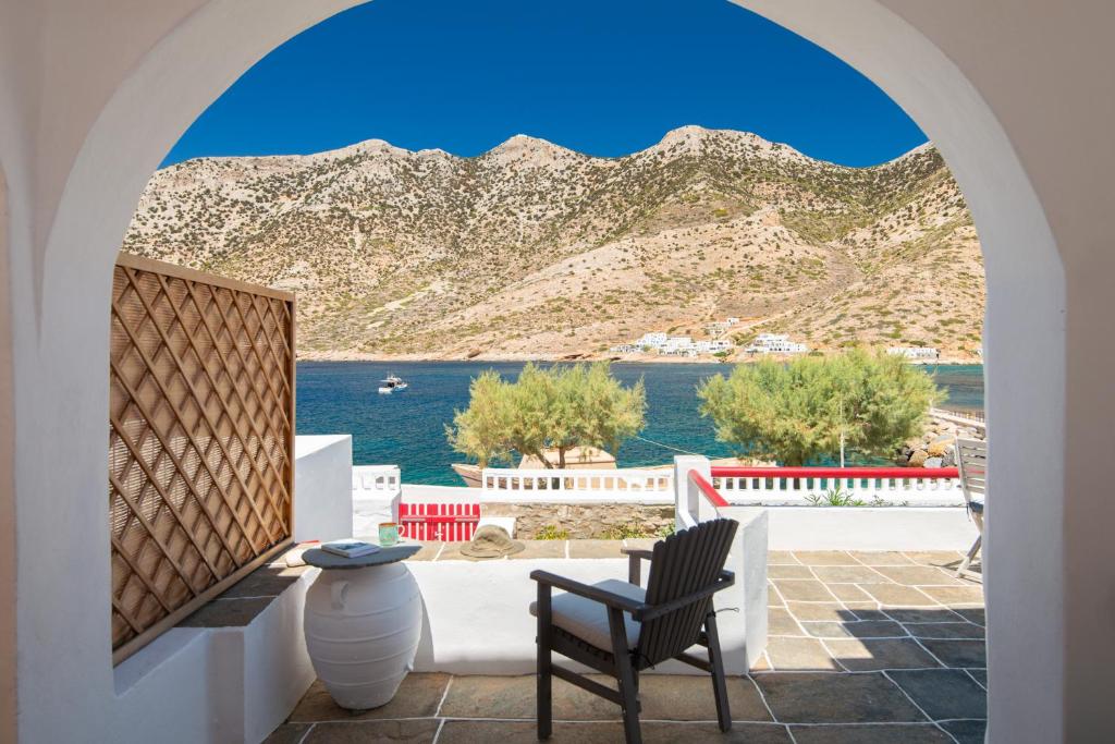 Stunning Sunset House on Kamares Bay with Playground, Kamarai ...