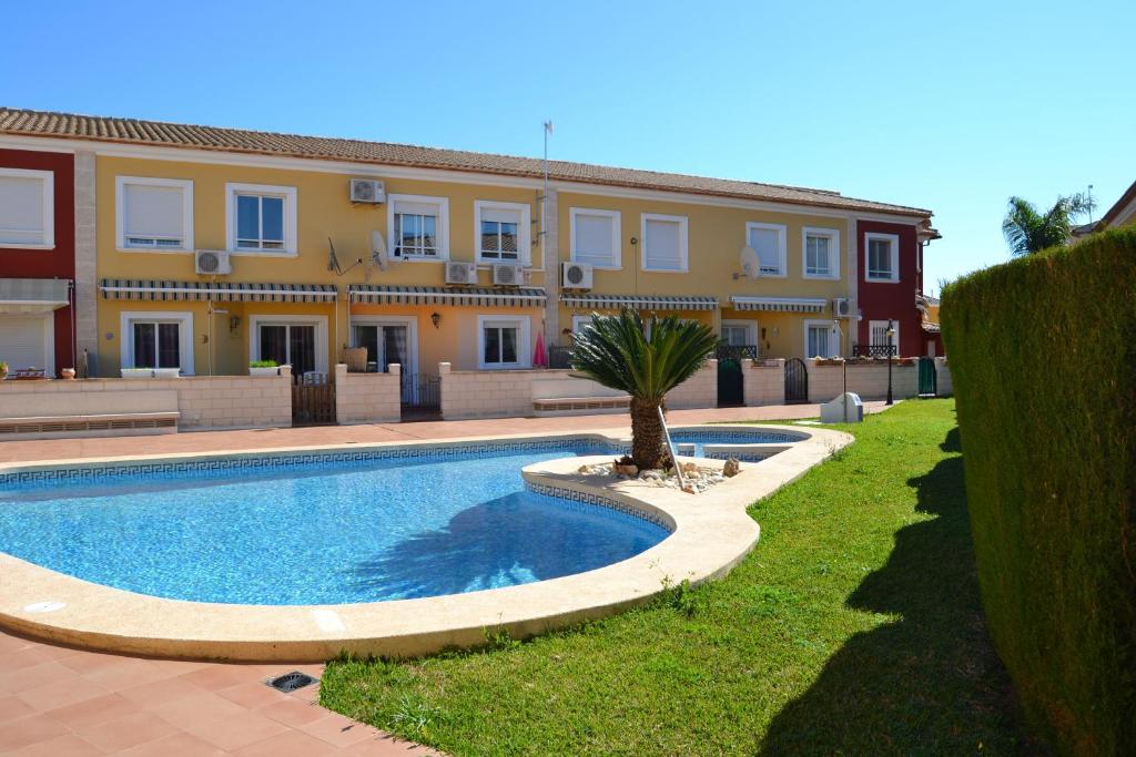 Adosado Ausias March, Els Poblets – Updated 2024 Prices