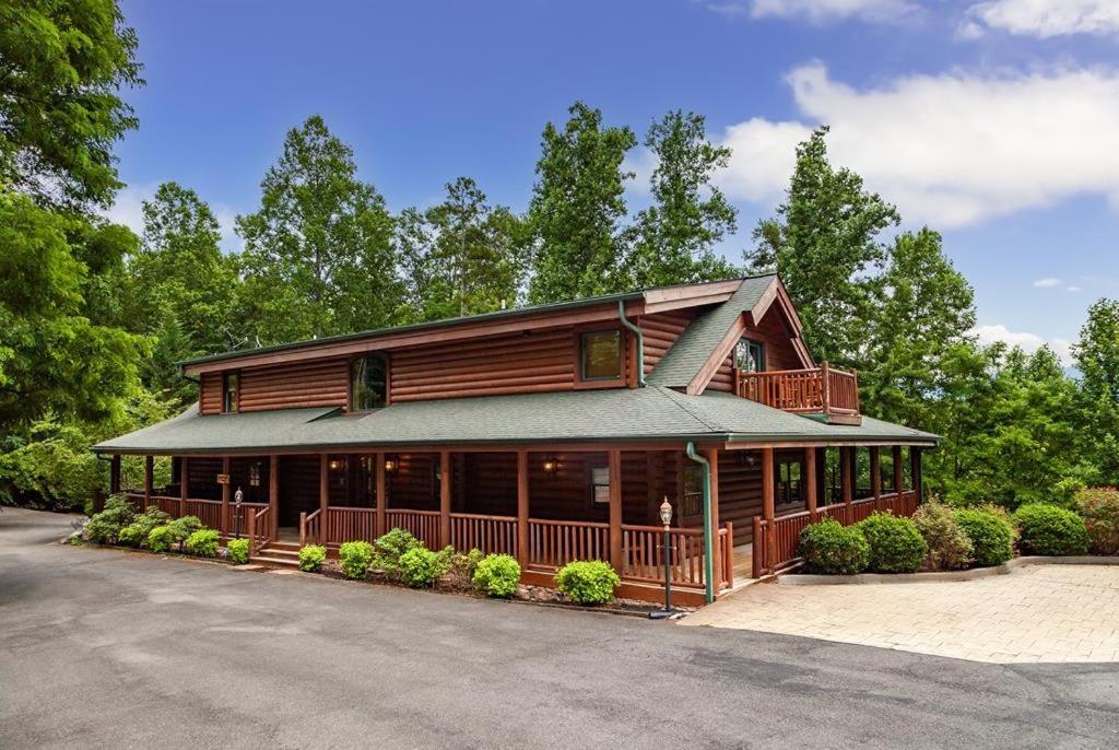 Legend Crest Lodge cabin, Sevierville (updated prices 2025)