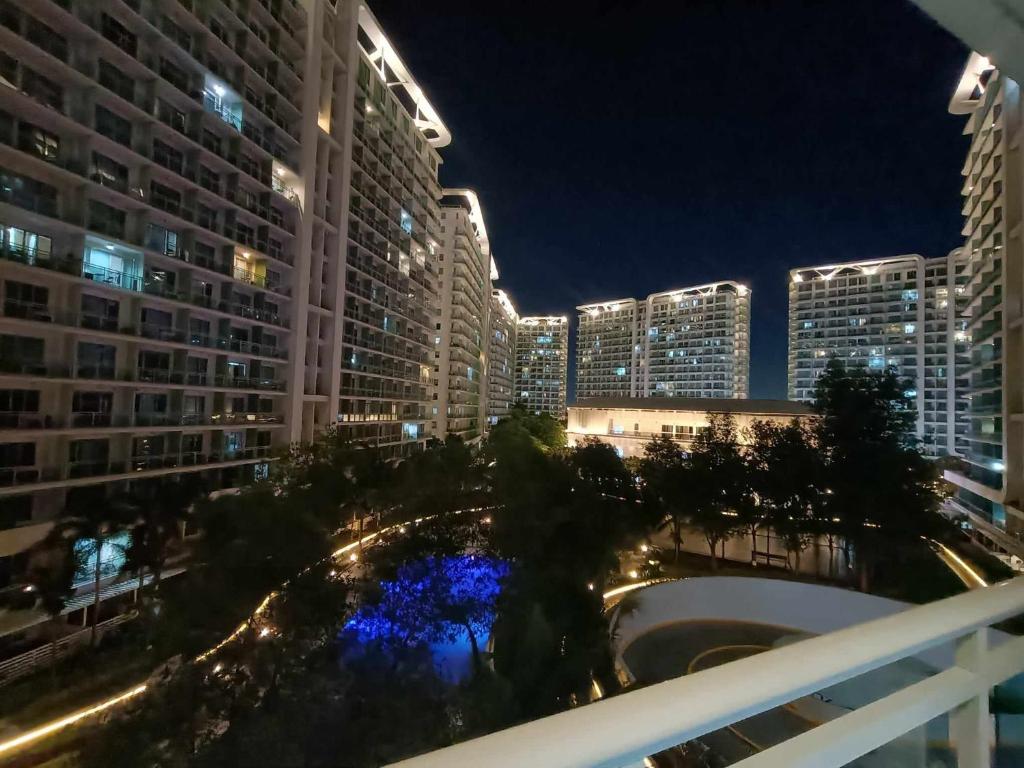 Happy Staycation in AZURE, Manila – Updated 2024 Prices