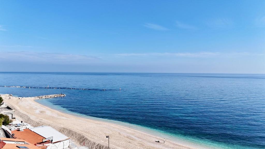 N276 - Numana, bilocale fronte Spiaggiola con piscina, Numana ...