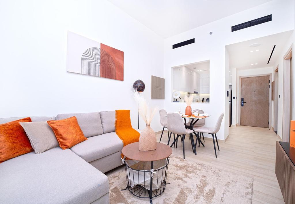 Easygo-1BDR with Sofa bed in Binghatti Luna JVC, Dubaj – ceny ...