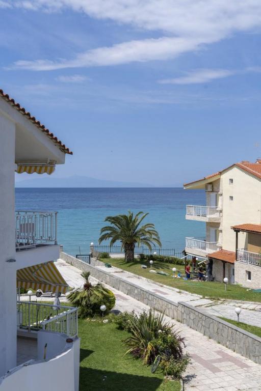 Euphoria beachfront holiday home, Kalandra – Updated 2024 Prices