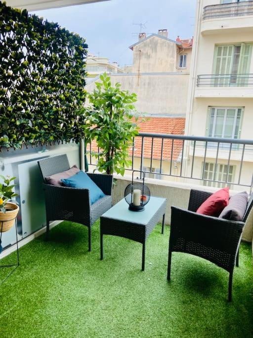 Bottero-Joli Studio avec terrasse 5 mins de la mer, Nice (updated ...