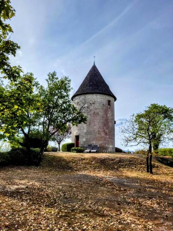 Moulin de charme, avec vue panoramique, Galapian – Updated 2024 Prices