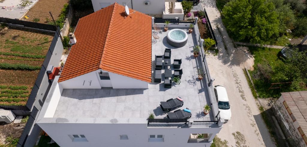 Studio apartman with jacuzzi on rooftop, Trogir (updated prices 2025)