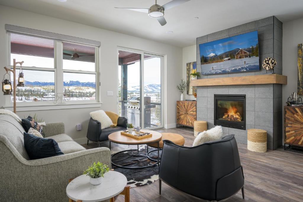 New Luxury River Run Chalet 129 / Great Views / Hot Tub / Best Price ...