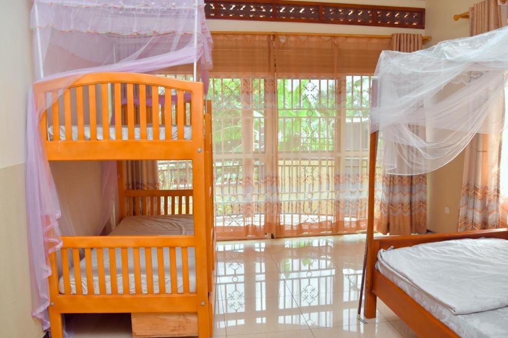 Makindye Kizungu Holiday Villa, Makindye (updated prices 2024)