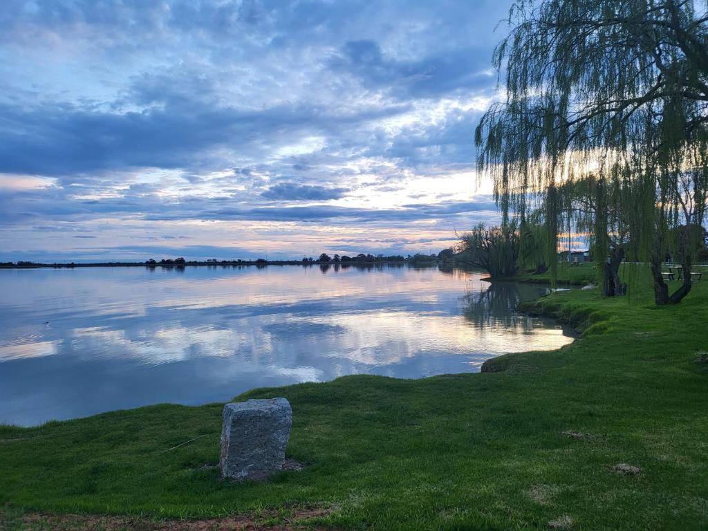 Kangaroo Lake C & C Park, Mystic Park (updated prices 2026)