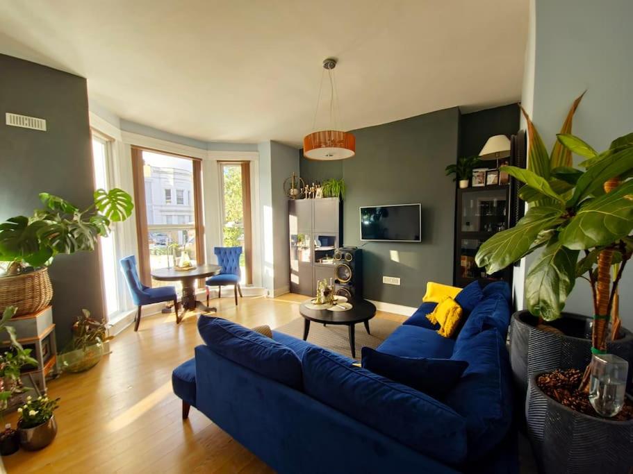 Hidden Gem - One bedroom flat with private garden, Plumstead (updated ...