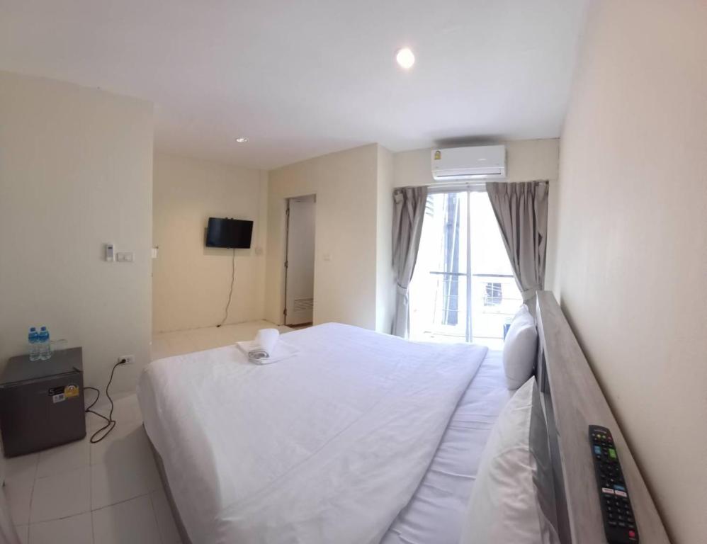 Lucky Seven Patong, Patong Beach (updated prices 2025)