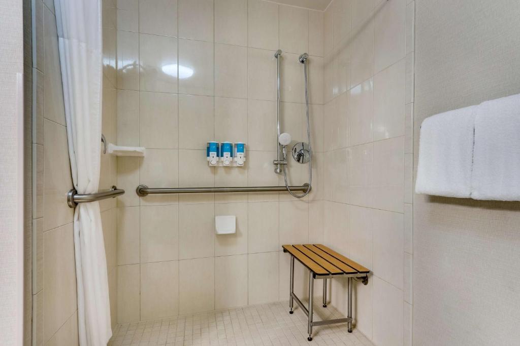 Drury Inn & Suites Orlando near Universal Orlando Resort, Orlando ...