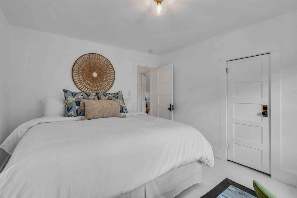 Where We Roam Log Cabin with Mountain Views, Kellogg (updated prices 2025)