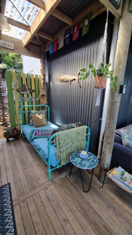 Raglan West Retro Beach Vibe Accommodation, Raglan – Updated 2024 Prices