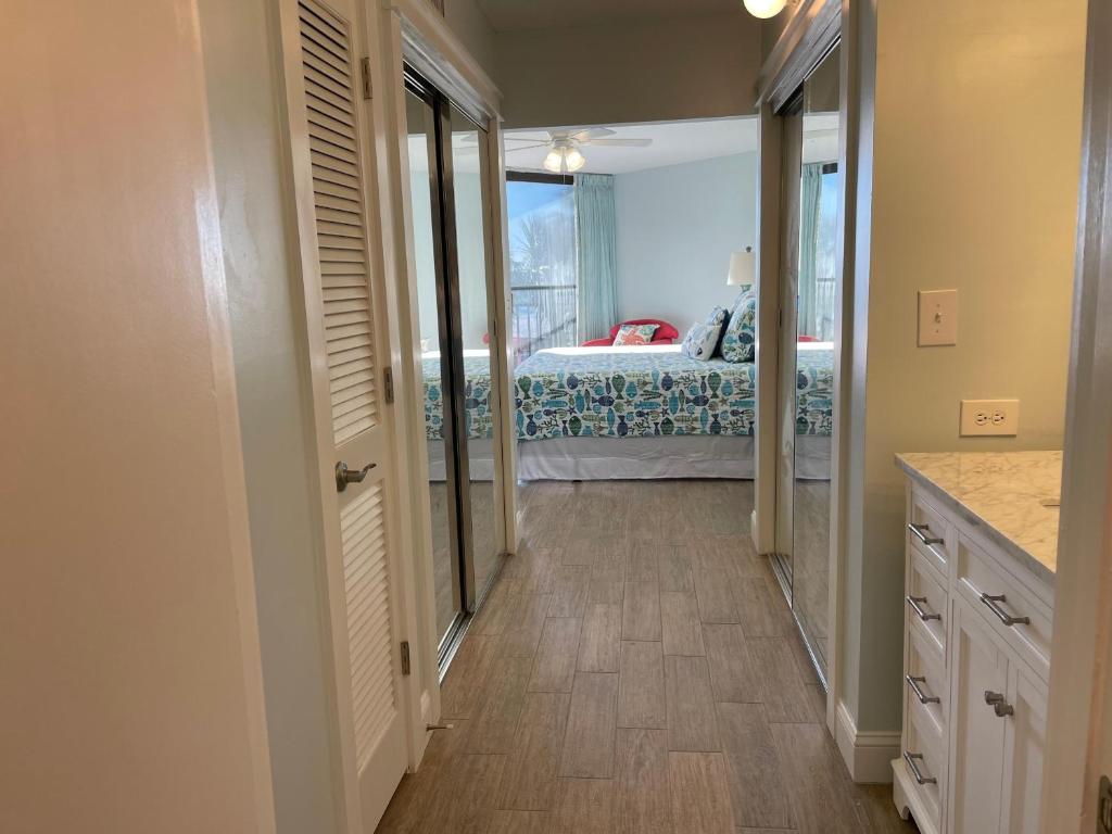 Summerhouse Beach Condo 208B (USA Panama City Beach) - Booking.com