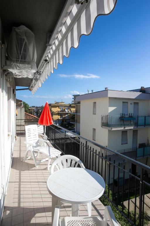 Trilocale a 50mt dal mare di Marcelli - M125, Marcelli (updated prices ...