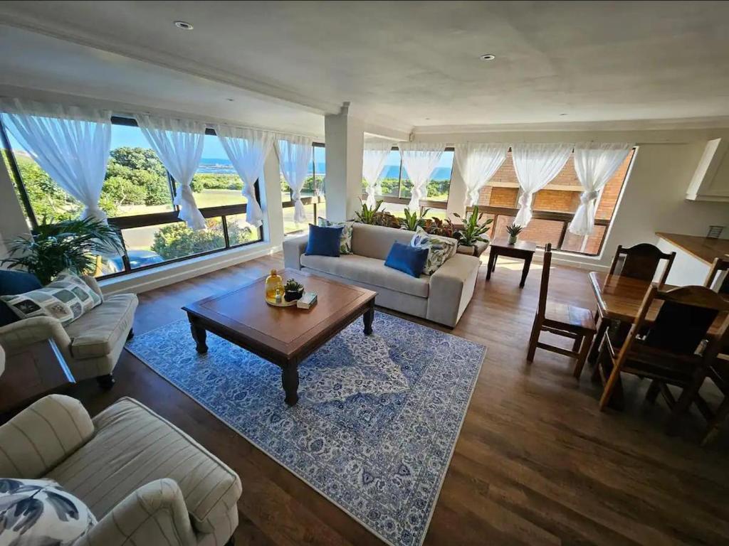 The West End Hermanus, Hermanus (updated prices 2026)