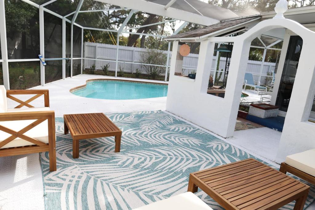 Wave Cave - Beach, Heated Pool, BBQ, Family, Friends, Fun, St ...