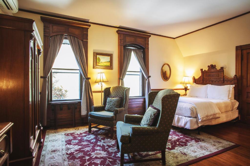 Cedar Crest Inn, Asheville (updated prices 2025)