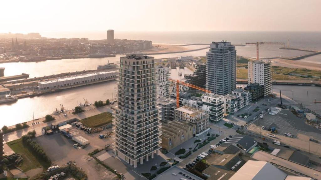 Huswell - Modern new apartment with pool access and parking, Ostend ...