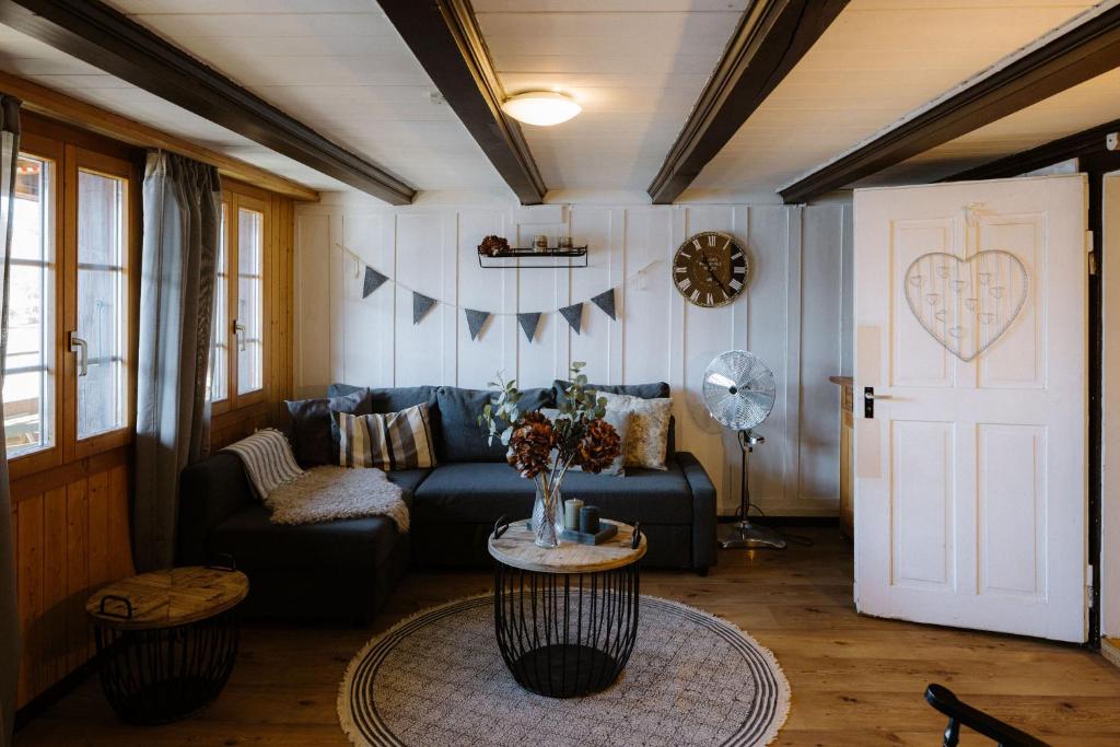 Bijou Beatus - Lakeview Sunset Retreat, Merlingen (precios actualizados ...