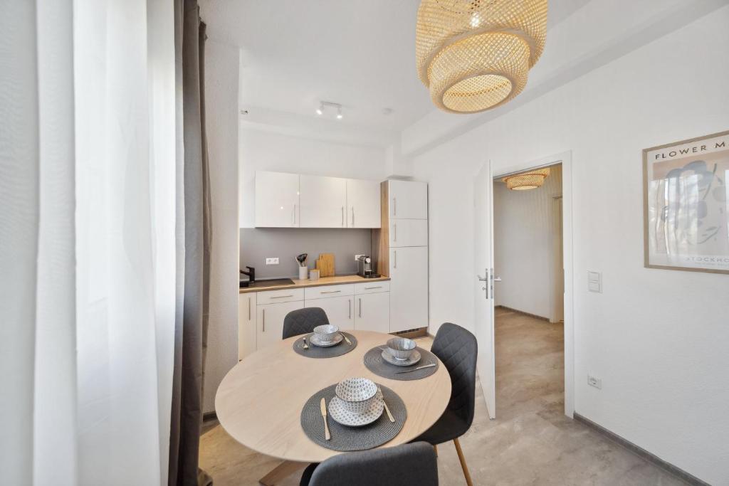 Ruhige Lage, gute Anbindung, frisch renoviert, Fellbach (precios ...