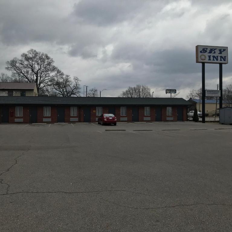 Sky Inn Hotel, Birmingham (updated prices 2026)