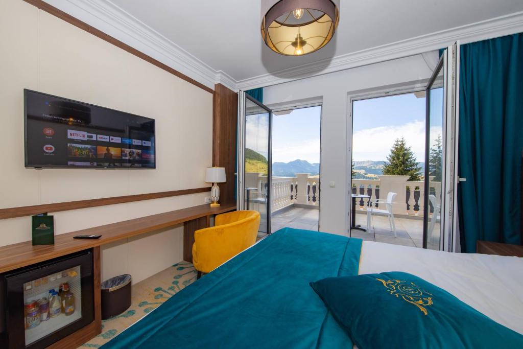 Grand Hotel Belushi, Boge (updated prices 2025)