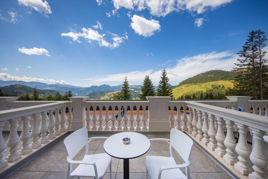 Grand Hotel Belushi, Boge (updated prices 2025)