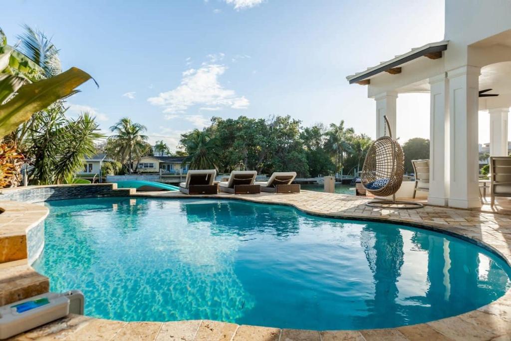 Waterfront with Dock, Grace Harbor by RoveTravel, Fort Lauderdale ...