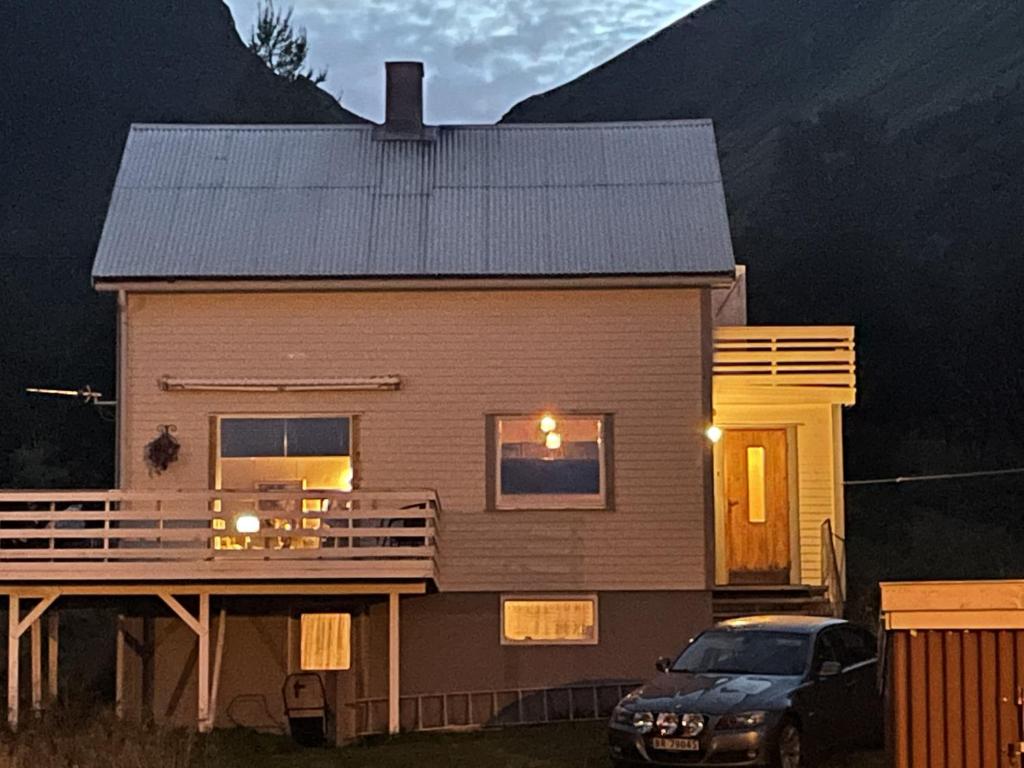 Smedvikhuset, Alstad (updated prices 2025)