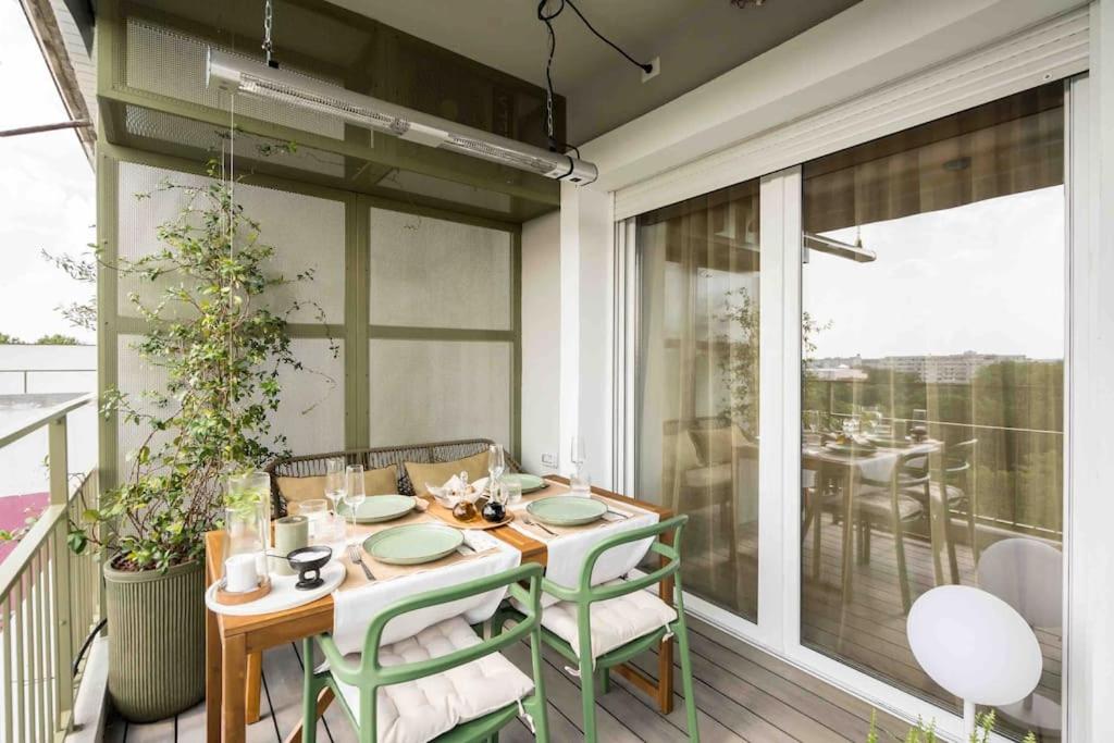 Marvelous Park View - Big Terrace - 2BDR, Bucharest (updated prices 2025)