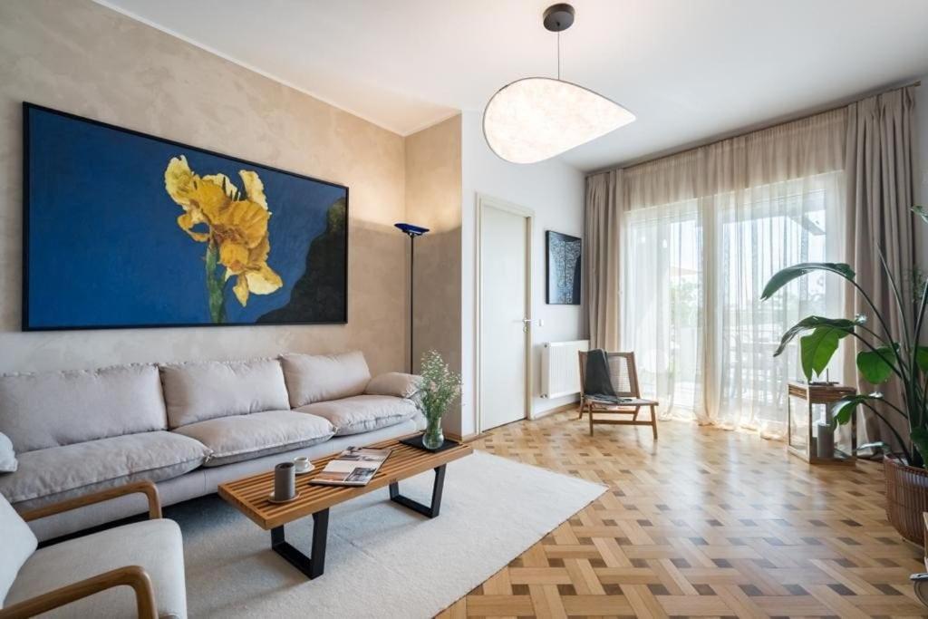 Marvelous Park View - Big Terrace - 2BDR, Bucharest (updated prices 2025)