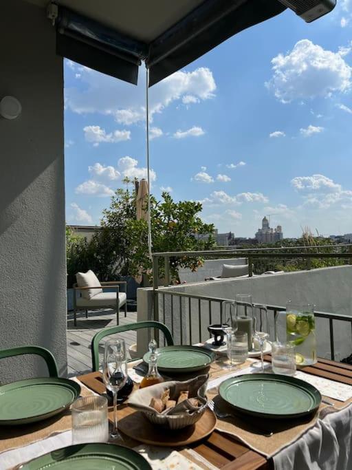 Marvelous Park View - Big Terrace - 2BDR, Bucharest (updated prices 2025)