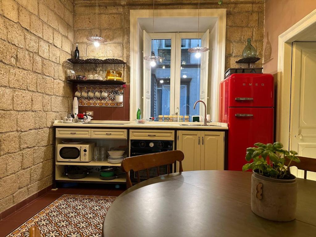 I Leoni di Rosaroll, Naples (updated prices 2025)