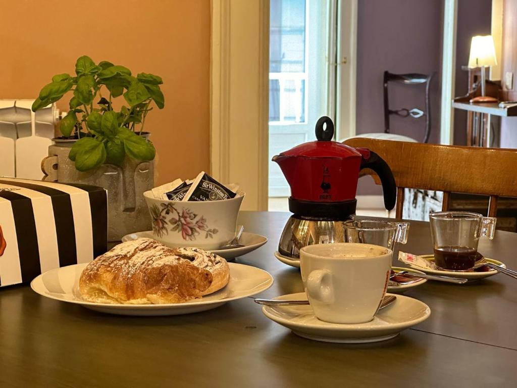 I Leoni di Rosaroll, Naples (updated prices 2025)