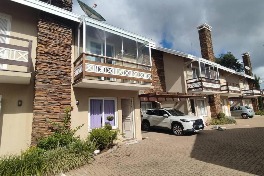 Sobrado Centro Lareira, Canela (updated prices 2025)