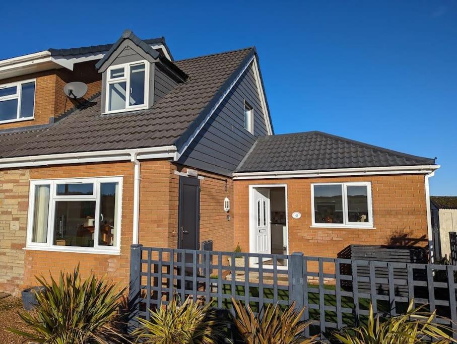 Newholme Cottage - Bird Watchers Paradise - Crabpot Cottages Hunstanton ...