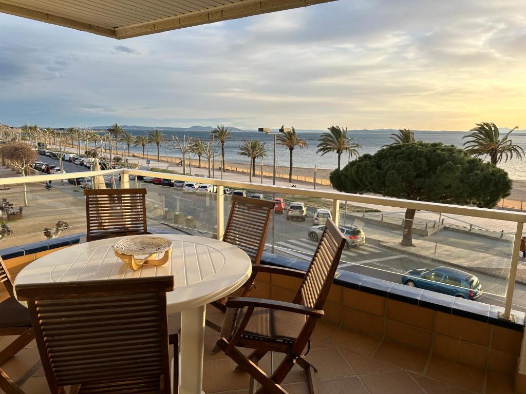 Agi Virgen del Rocio, Roses (precios actualizados 2025)