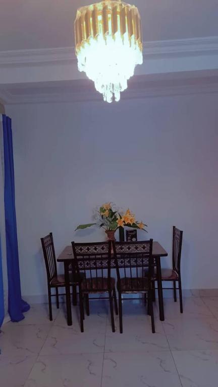 Studio Germano Logbessou VIP,Wifi,parking,virgile,menagere,canalsat ...