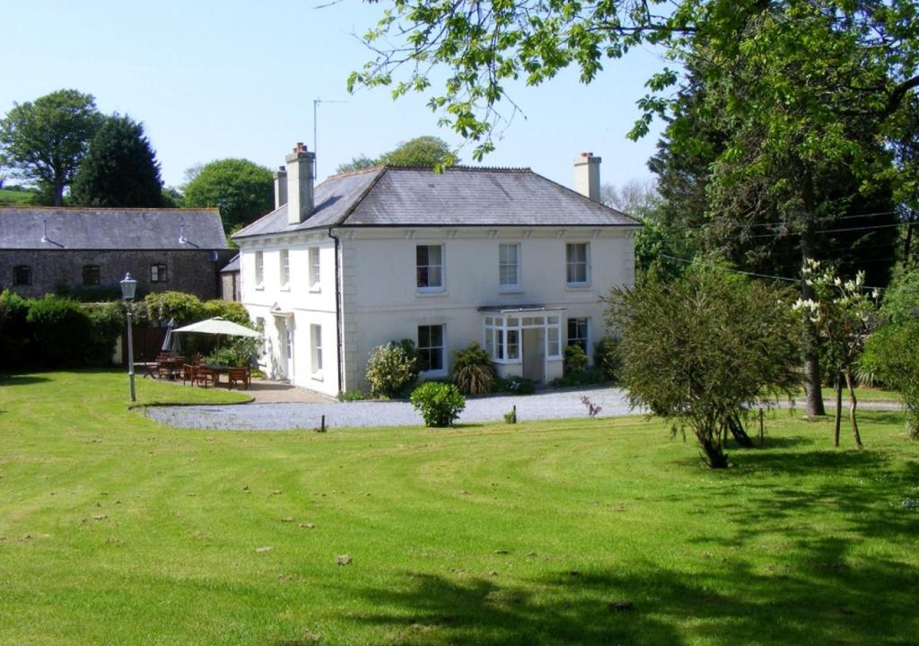 Buckland House, Slapton (updated prices 2025)