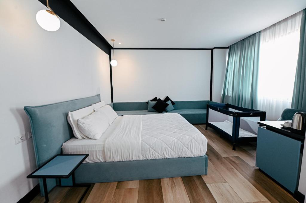 Royal G Max, Golem (updated prices 2025)