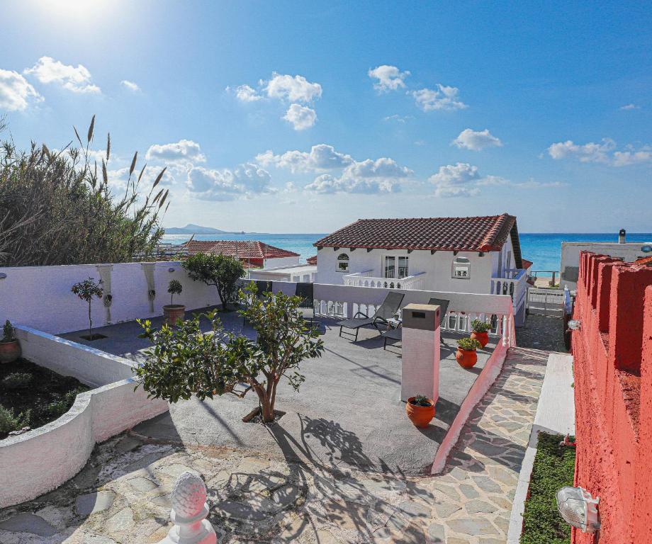 Angels beach house, Rhodes Town (updated prices 2026)