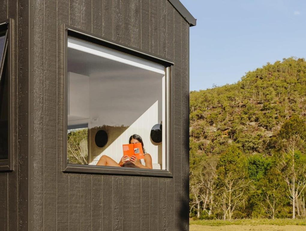 Tiny Thomas, Upper Colo (precios actualizados 2025)