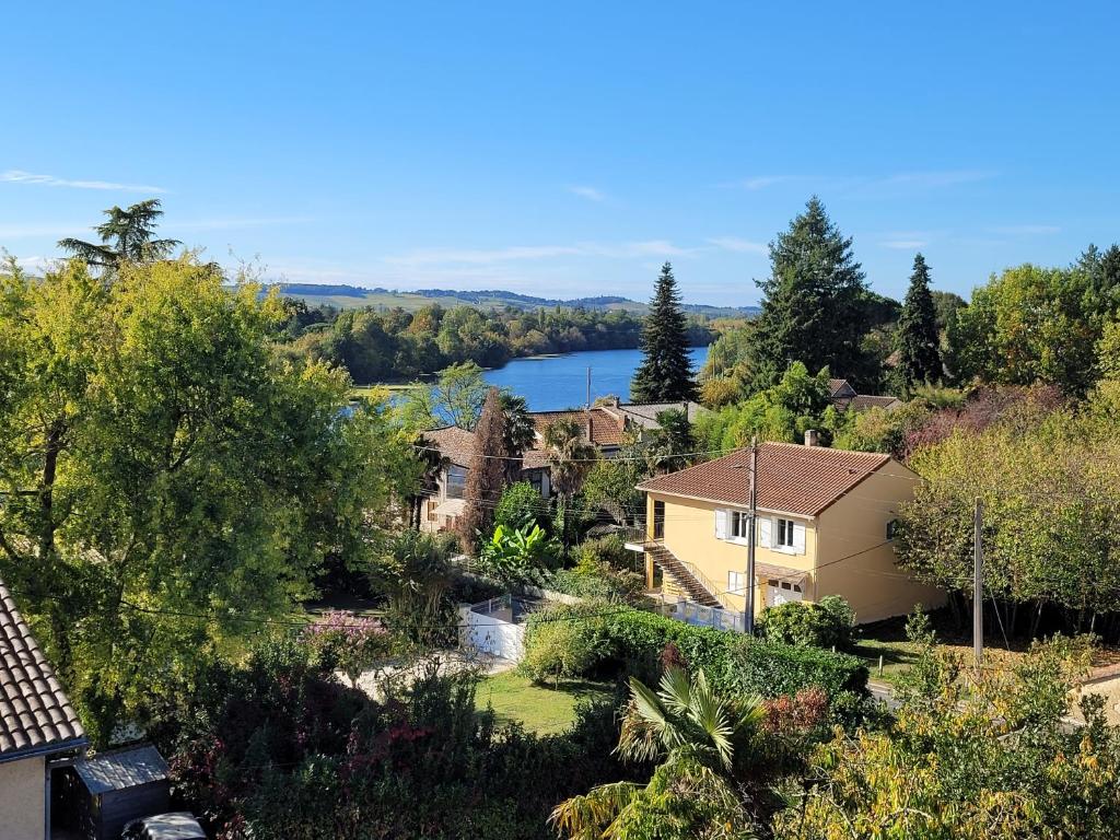 Appartement 2 chambres balcon vue Dordogne en centre ville de Bergerac ...
